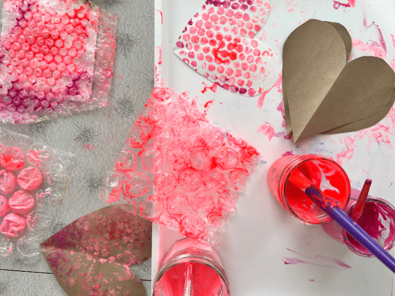 Peinture avec du papier bulle pour les enfants - Loisirs Créatifs
